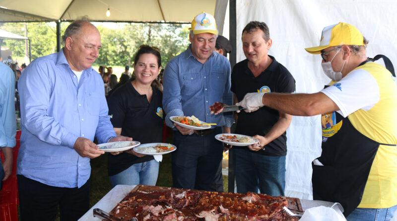 Cresce expectativa em torno da Festa do Leitão Maturado